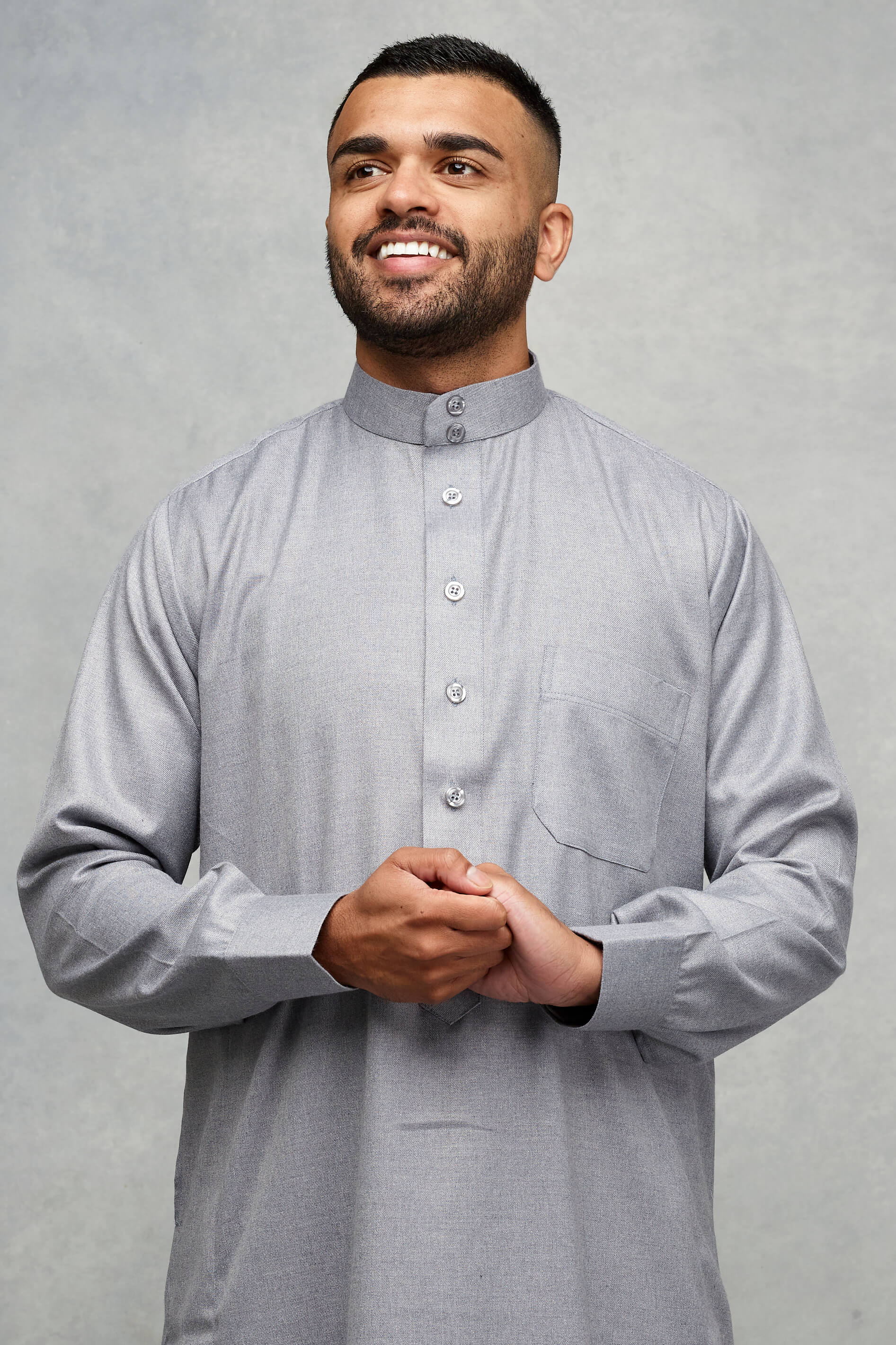 Buy Saudi Silver Grey Thobe With Cuffs For Men - MyHijab – MyHijab London